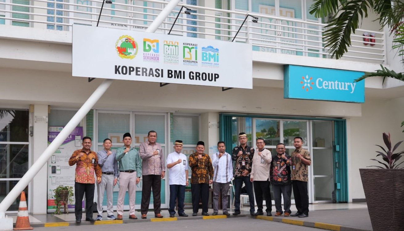 Kopsyah BMI dan Yayasan Nida El Adabi Teken MoU Simpanan Sekolah