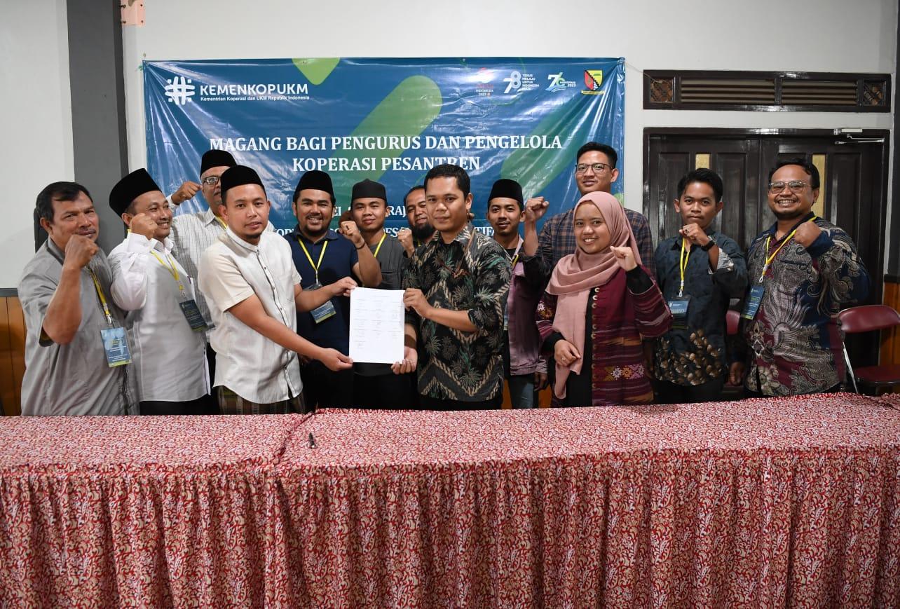 Wujudkan 500 Koperasi Modern, KemenKopUKM Gulirkan Program Magang di ...